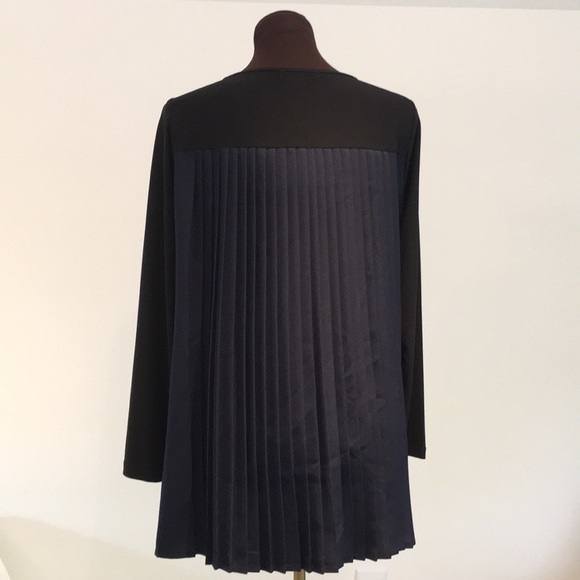 Sun Kim | Tops | Sun Kim Blouse Two Tone Size Small | Poshmark
